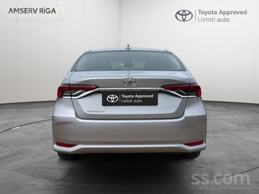 Pelēks Toyota Corolla 2023 Rīga, ar dzinēja tilpumu 1.50 L un nobraukumu 53 tūkst. km par 17900 €, foto 5 vietnē AUTOMOTO.COM.LV