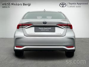 Grey Toyota Corolla 2023 in Riga, with an engine capacity of 1.80 L and mileage of 67 thousand km for 21990 €, photo 5 on AUTOMOTO.COM.LV