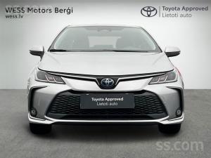 Grey Toyota Corolla 2023 in Riga, with an engine capacity of 1.80 L and mileage of 67 thousand km for 21990 €, photo 6 on AUTOMOTO.COM.LV