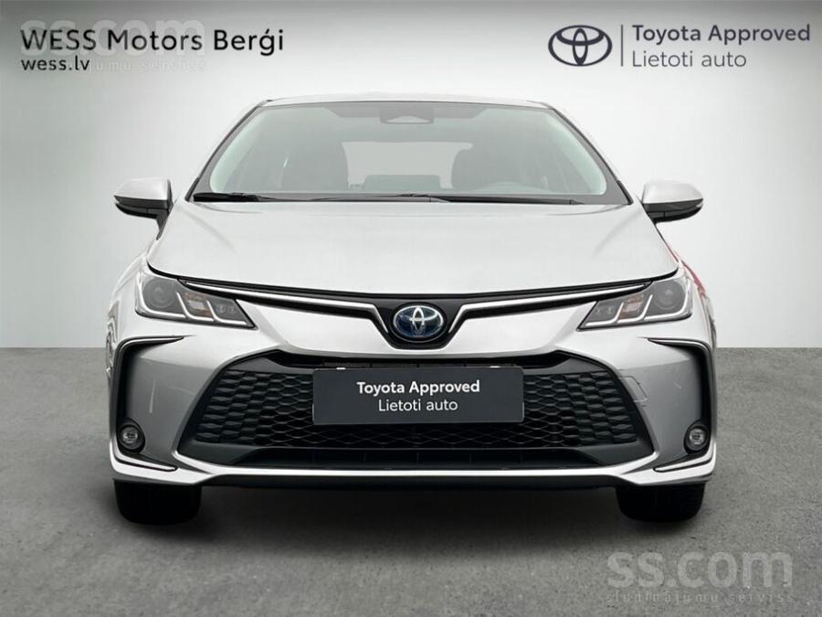Grey Toyota Corolla 2023 in Riga, with an engine capacity of 1.80 L and mileage of 67 thousand km for 21990 €, photo 6 on AUTOMOTO.COM.LV
