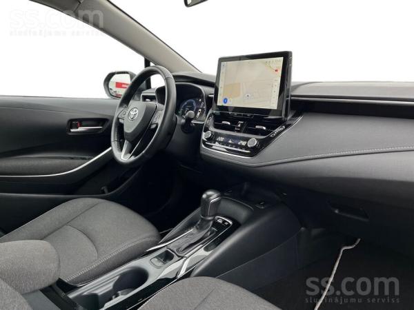 Grey Toyota Corolla 2023 in Riga, with an engine capacity of 1.80 L and mileage of 67 thousand km for 21990 €, photo 6 on AUTOMOTO.COM.LV