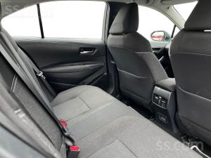 Grey Toyota Corolla 2023 in Riga, with an engine capacity of 1.80 L and mileage of 67 thousand km for 21990 €, photo 8 on AUTOMOTO.COM.LV