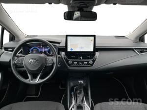 Grey Toyota Corolla 2023 in Riga, with an engine capacity of 1.80 L and mileage of 67 thousand km for 21990 €, photo 9 on AUTOMOTO.COM.LV