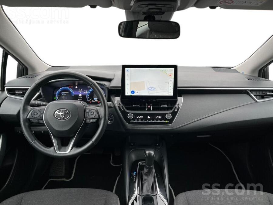 Grey Toyota Corolla 2023 in Riga, with an engine capacity of 1.80 L and mileage of 67 thousand km for 21990 €, photo 9 on AUTOMOTO.COM.LV