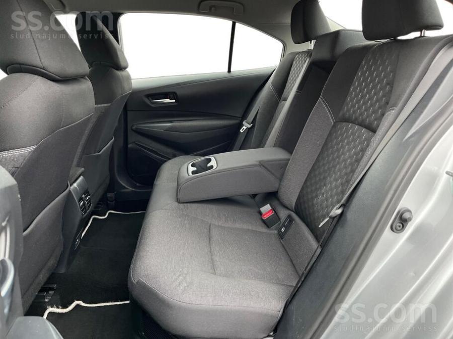 Grey Toyota Corolla 2023 in Riga, with an engine capacity of 1.80 L and mileage of 67 thousand km for 21990 €, photo 17 on AUTOMOTO.COM.LV