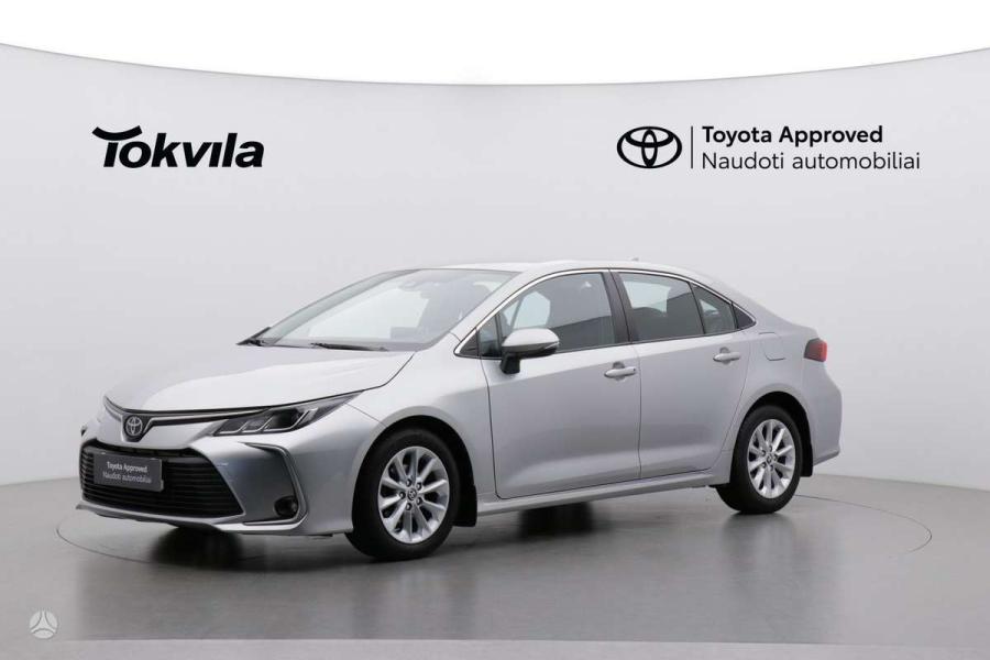 Grey Toyota Corolla 2023 in Vilnius, with an engine capacity of 1.49 L and mileage of 107 thousand km for 19900 €, photo 1 on AUTOMOTO.COM.LV