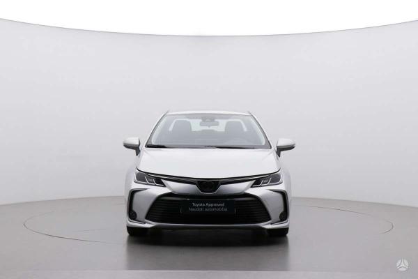 Grey Toyota Corolla 2023 in Vilnius, with an engine capacity of 1.49 L and mileage of 107 thousand km for 19900 €, photo 6 on AUTOMOTO.COM.LV
