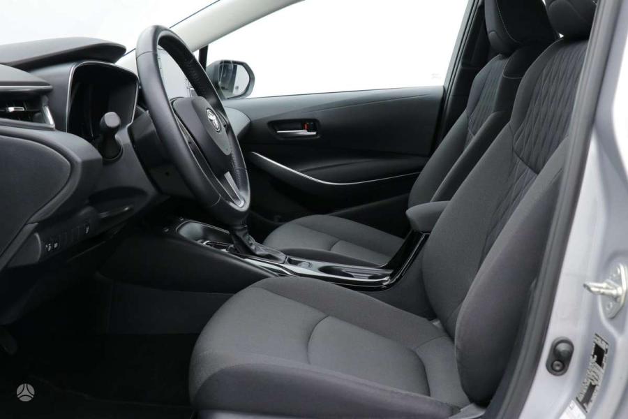 Grey Toyota Corolla 2023 in Vilnius, with an engine capacity of 1.49 L and mileage of 107 thousand km for 19900 €, photo 13 on AUTOMOTO.COM.LV