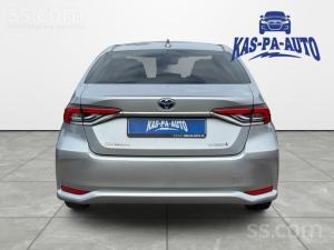Pelēks Toyota Corolla 2023 Rīga, ar dzinēja tilpumu 1.80 L un nobraukumu 90 tūkst. km par 19500 €, foto 4 vietnē AUTOMOTO.COM.LV