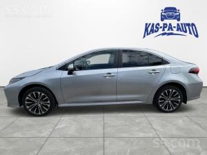 Pelēks Toyota Corolla 2023 Rīga, ar dzinēja tilpumu 1.80 L un nobraukumu 90 tūkst. km par 19500 €, foto 6 vietnē AUTOMOTO.COM.LV