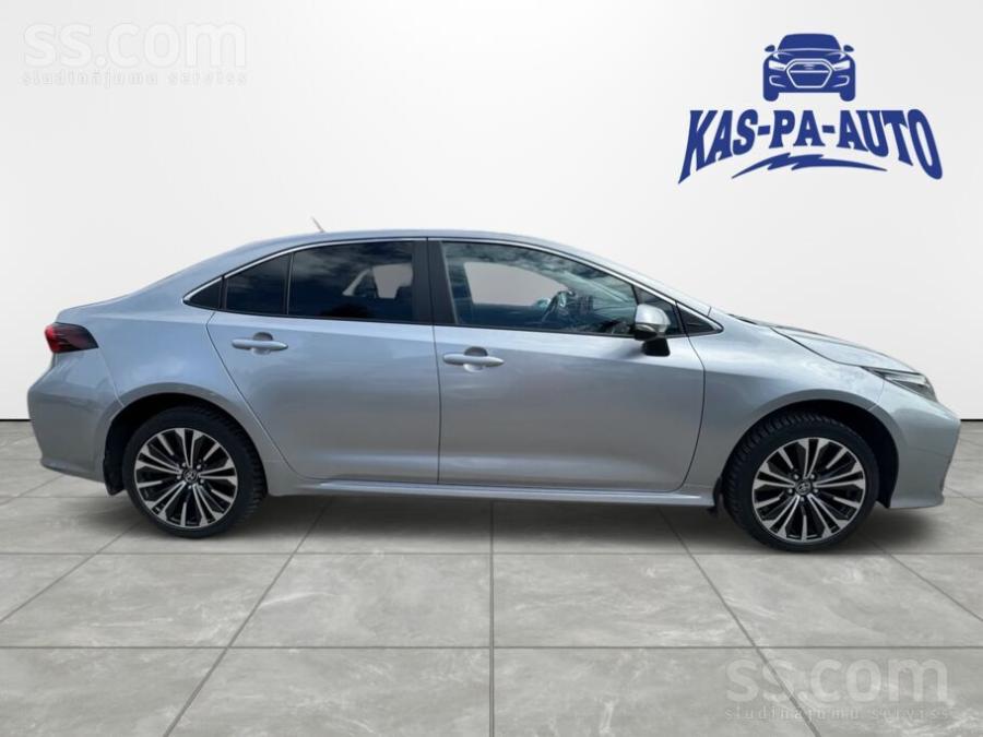 Pelēks Toyota Corolla 2023 Rīga, ar dzinēja tilpumu 1.80 L un nobraukumu 90 tūkst. km par 19500 €, foto 9 vietnē AUTOMOTO.COM.LV