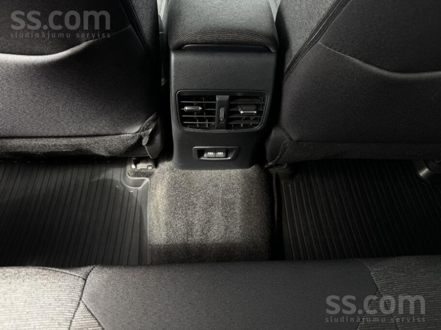 Pelēks Toyota Corolla 2023 Rīga, ar dzinēja tilpumu 1.80 L un nobraukumu 90 tūkst. km par 19500 €, foto 13 vietnē AUTOMOTO.COM.LV