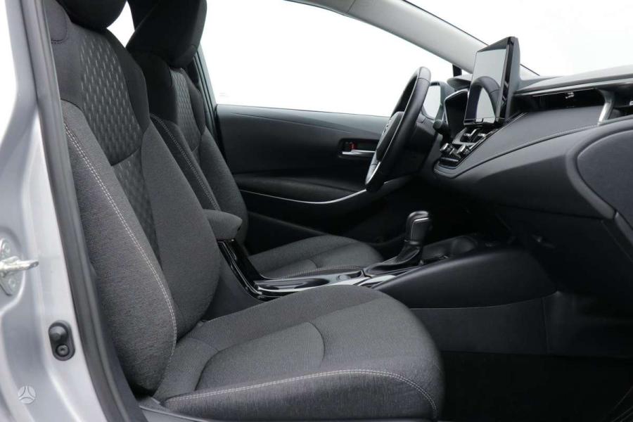 Pelēks Toyota Corolla 2023 Viļņa, ar dzinēja tilpumu 1.49 L un nobraukumu 74 tūkst. km par 19900 €, foto 10 vietnē AUTOMOTO.COM.LV