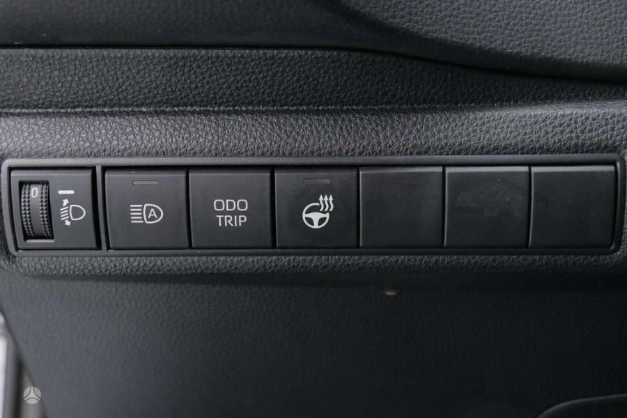 Pelēks Toyota Corolla 2023 Viļņa, ar dzinēja tilpumu 1.49 L un nobraukumu 74 tūkst. km par 19900 €, foto 22 vietnē AUTOMOTO.COM.LV