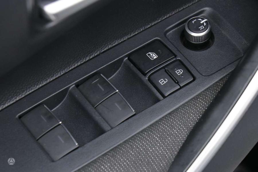 Pelēks Toyota Corolla 2023 Viļņa, ar dzinēja tilpumu 1.49 L un nobraukumu 74 tūkst. km par 19900 €, foto 23 vietnē AUTOMOTO.COM.LV