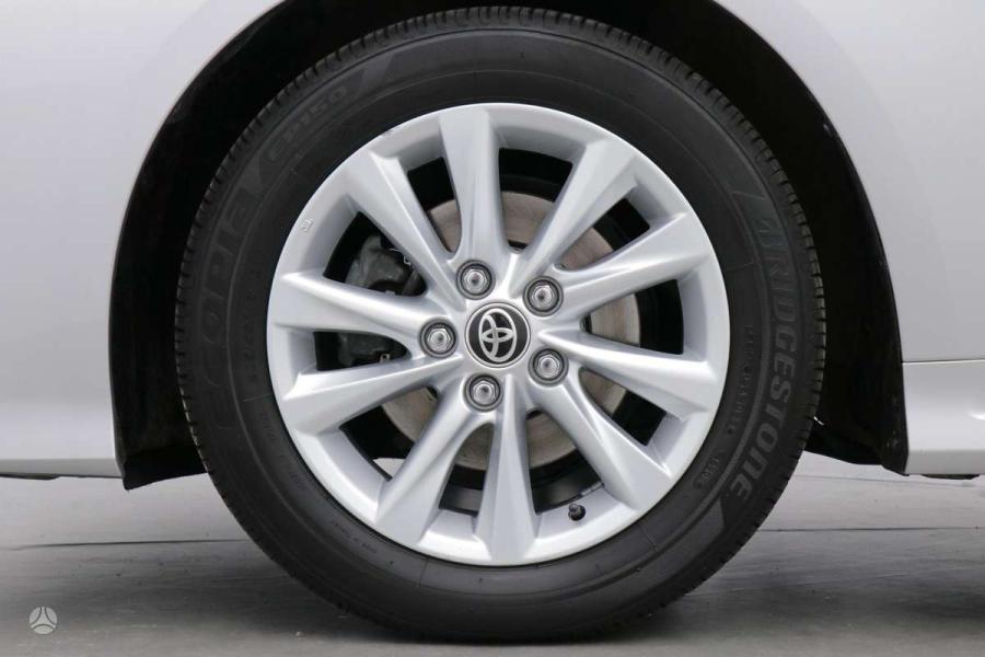 Pelēks Toyota Corolla 2023 Viļņa, ar dzinēja tilpumu 1.49 L un nobraukumu 68 tūkst. km par 19900 €, foto 17 vietnē AUTOMOTO.COM.LV