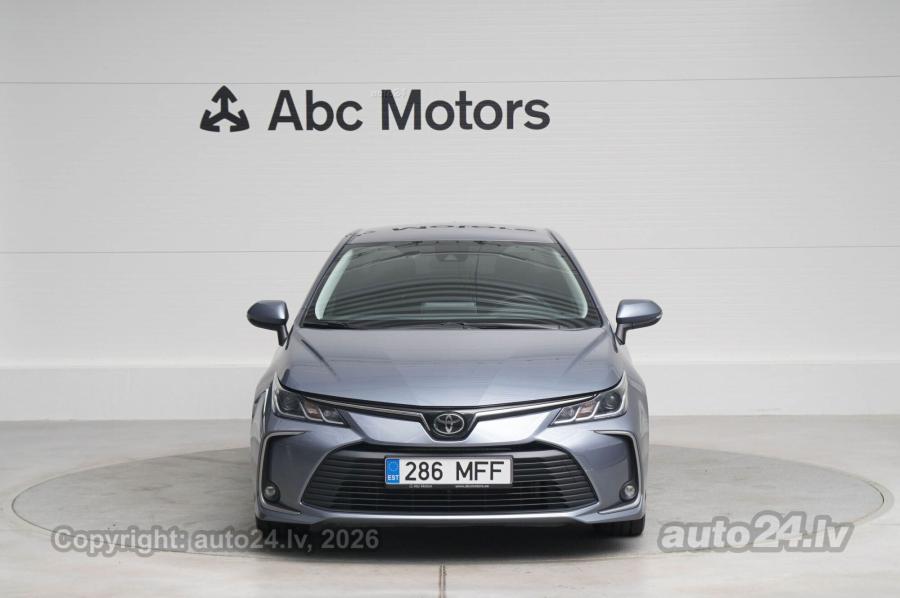 Grey Toyota Corolla 2023 in Tallinn, with an engine capacity of 1.50 L and mileage of 47 thousand km for 20990 €, photo 3 on AUTOMOTO.COM.LV