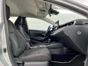 Grey Toyota Corolla 2023 in Vilnius, with an engine capacity of 1.84 L and mileage of 103 thousand km for 23900 €, photo 7 on AUTOMOTO.COM.LV