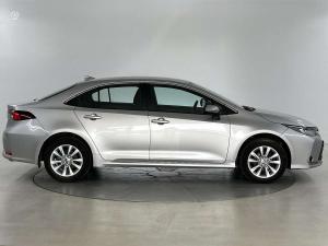 Grey Toyota Corolla 2023 in Vilnius, with an engine capacity of 1.84 L and mileage of 103 thousand km for 23900 €, photo 17 on AUTOMOTO.COM.LV