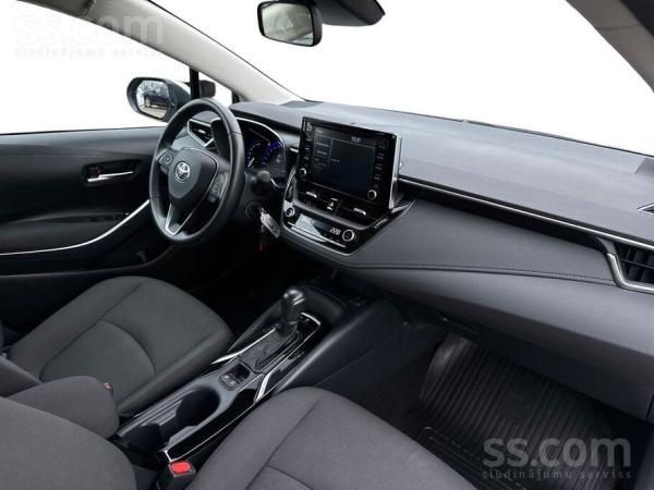 Grey Toyota Corolla 2023 in Riga, with an engine capacity of 1.50 L and mileage of 49 thousand km for 18590 €, photo 6 on AUTOMOTO.COM.LV