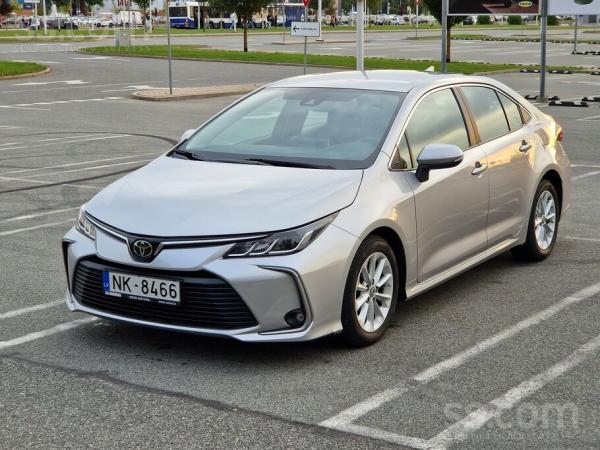 Grey Toyota Corolla 2023 in Riga, with an engine capacity of 1.50 L and mileage of 60 thousand km for 17100 €, photo 1 on AUTOMOTO.COM.LV