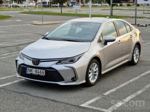 Grey Toyota Corolla 2023 in Riga, with an engine capacity of 1.50 L and mileage of 60 thousand km for 17100 €, photo 1 on AUTOMOTO.COM.LV