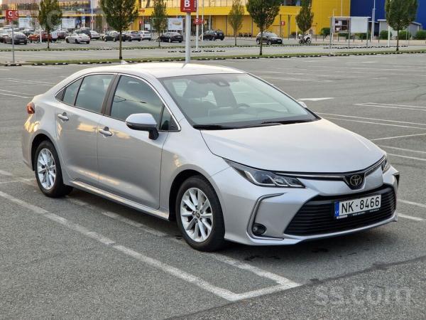 Grey Toyota Corolla 2023 in Riga, with an engine capacity of 1.50 L and mileage of 60 thousand km for 17100 €, photo 7 on AUTOMOTO.COM.LV