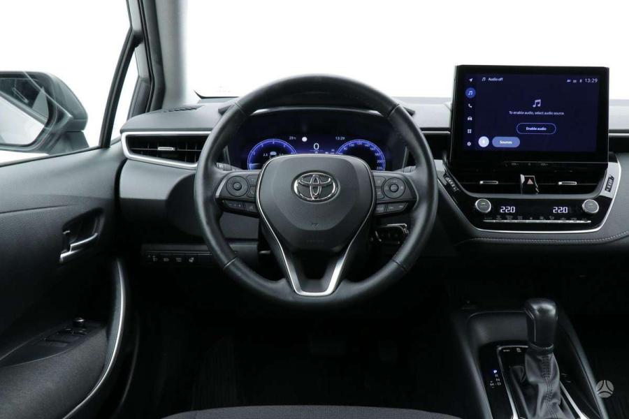 Grey Toyota Corolla 2023 in Vilnius, with an engine capacity of 1.49 L and mileage of 57 thousand km for 19900 €, photo 9 on AUTOMOTO.COM.LV