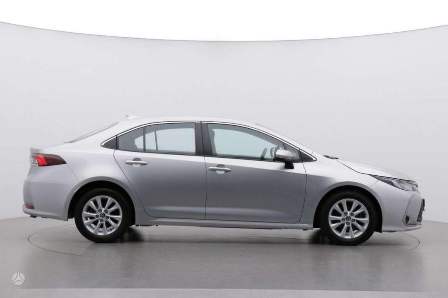 Grey Toyota Corolla 2023 in Vilnius, with an engine capacity of 1.49 L and mileage of 57 thousand km for 19900 €, photo 18 on AUTOMOTO.COM.LV