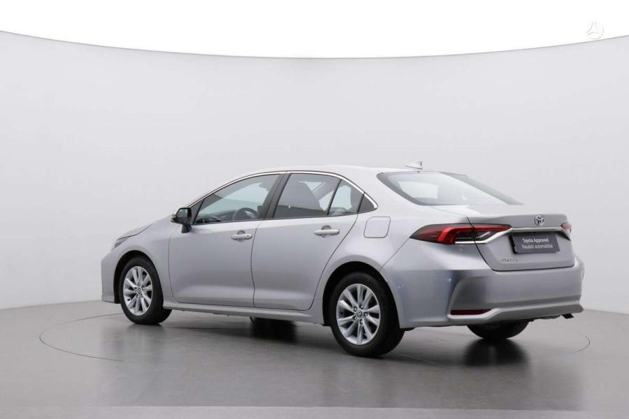 Grey Toyota Corolla 2023 in Vilnius, with an engine capacity of 1.49 L and mileage of 57 thousand km for 19900 €, photo 19 on AUTOMOTO.COM.LV