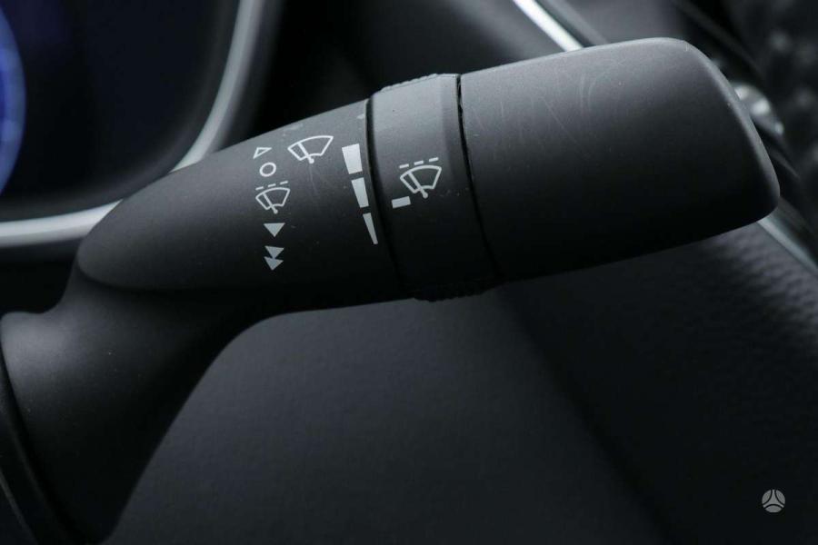 Grey Toyota Corolla 2023 in Vilnius, with an engine capacity of 1.49 L and mileage of 57 thousand km for 19900 €, photo 25 on AUTOMOTO.COM.LV
