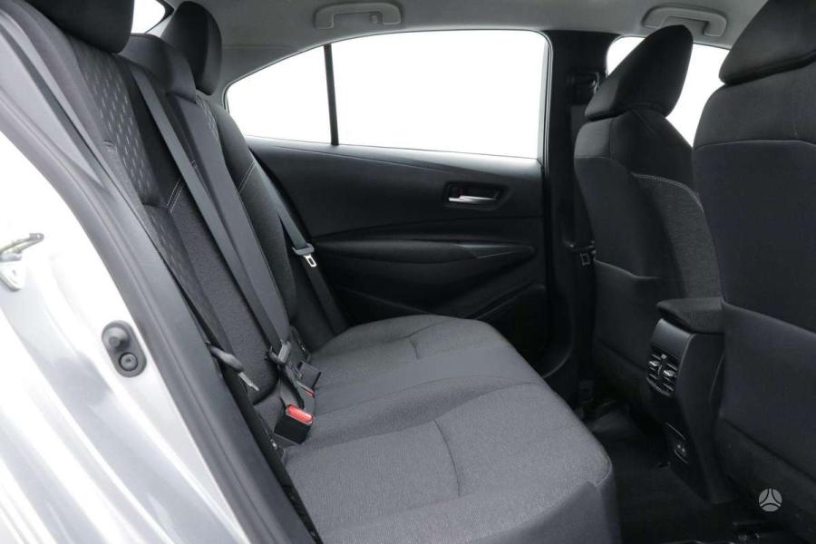 Pelēks Toyota Corolla 2023 Viļņa, ar dzinēja tilpumu 1.49 L un nobraukumu 48 tūkst. km par 19900 €, foto 11 vietnē AUTOMOTO.COM.LV