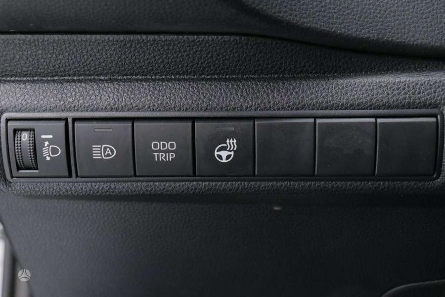 Pelēks Toyota Corolla 2023 Viļņa, ar dzinēja tilpumu 1.49 L un nobraukumu 48 tūkst. km par 19900 €, foto 22 vietnē AUTOMOTO.COM.LV