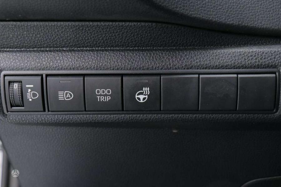 Pelēks Toyota Corolla 2023 Viļņa, ar dzinēja tilpumu 1.49 L un nobraukumu 48 tūkst. km par 19900 €, foto 22 vietnē AUTOMOTO.COM.LV