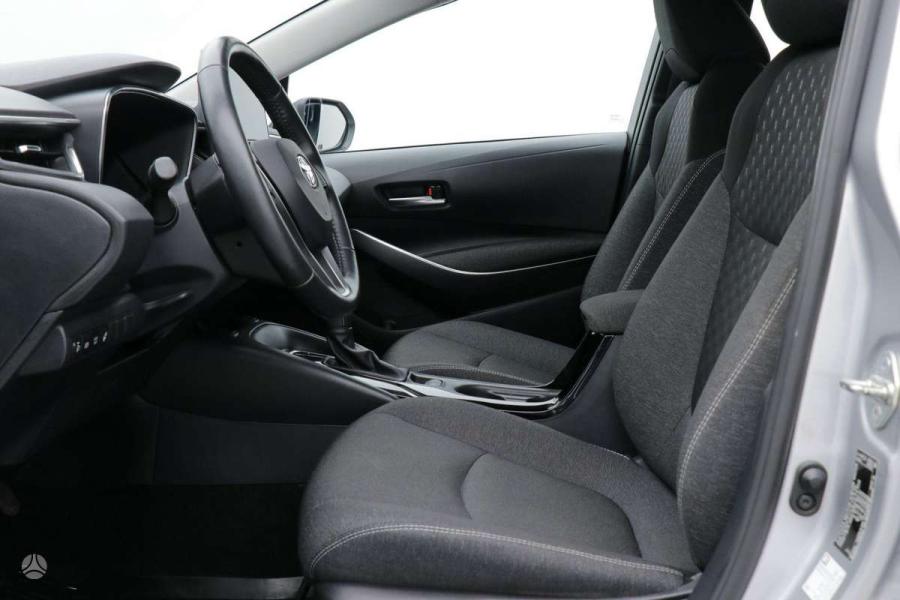 Grey Toyota Corolla 2023 in Vilnius, with an engine capacity of 1.49 L and mileage of 68 thousand km for 19900 €, photo 13 on AUTOMOTO.COM.LV