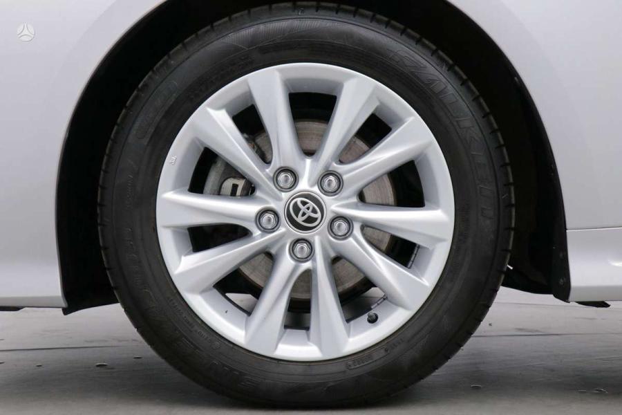 Grey Toyota Corolla 2023 in Vilnius, with an engine capacity of 1.49 L and mileage of 68 thousand km for 19900 €, photo 17 on AUTOMOTO.COM.LV