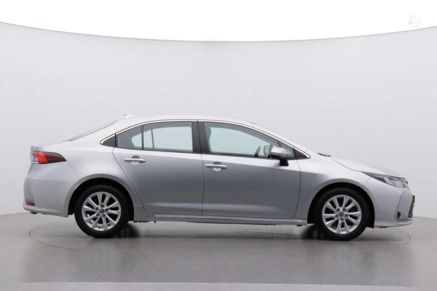 Grey Toyota Corolla 2023 in Vilnius, with an engine capacity of 1.49 L and mileage of 68 thousand km for 19900 €, photo 18 on AUTOMOTO.COM.LV