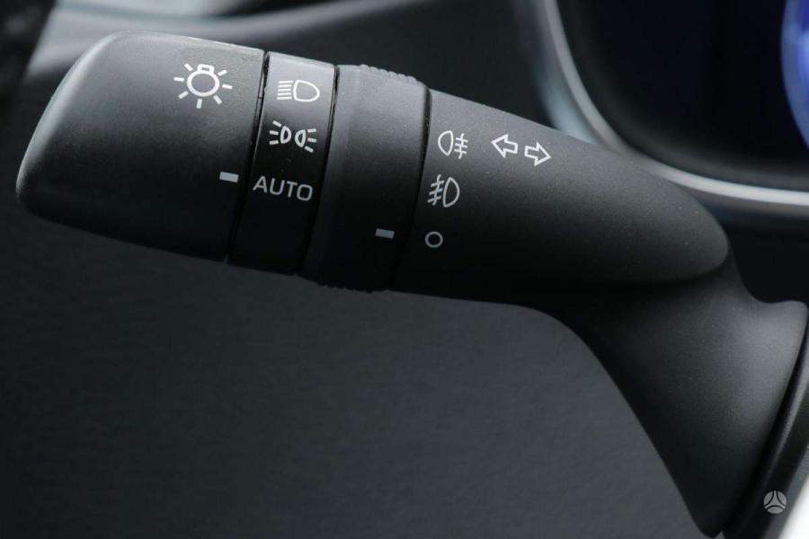 Grey Toyota Corolla 2023 in Vilnius, with an engine capacity of 1.49 L and mileage of 68 thousand km for 19900 €, photo 24 on AUTOMOTO.COM.LV