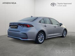Pelēks Toyota Corolla 2023 Rīga, ar dzinēja tilpumu 1.50 L un nobraukumu 67 tūkst. km par 17900 €, foto 3 vietnē AUTOMOTO.COM.LV
