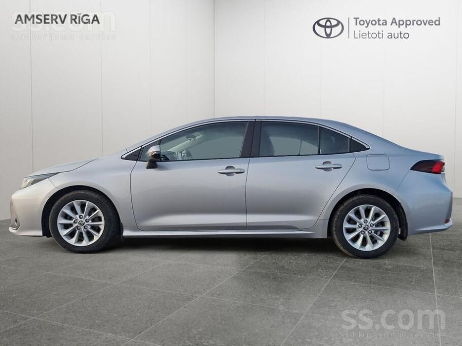 Pelēks Toyota Corolla 2023 Rīga, ar dzinēja tilpumu 1.50 L un nobraukumu 67 tūkst. km par 17900 €, foto 4 vietnē AUTOMOTO.COM.LV