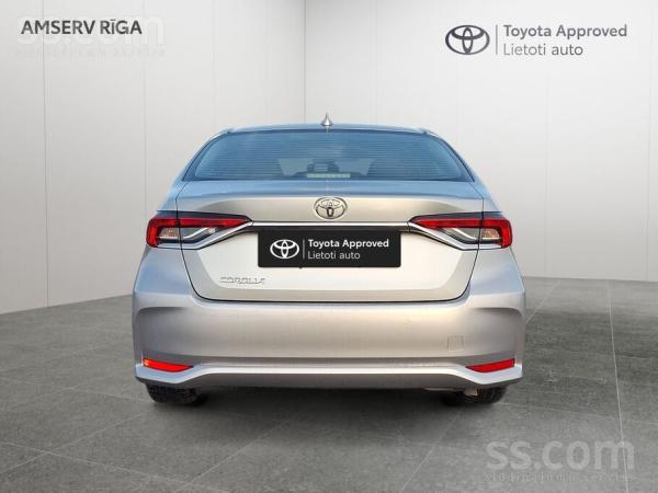 Pelēks Toyota Corolla 2023 Rīga, ar dzinēja tilpumu 1.50 L un nobraukumu 67 tūkst. km par 17900 €, foto 5 vietnē AUTOMOTO.COM.LV