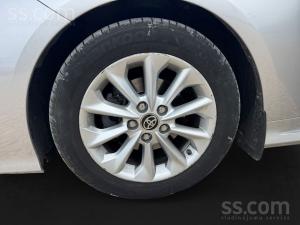 Pelēks Toyota Corolla 2023 Rīga, ar dzinēja tilpumu 1.50 L un nobraukumu 67 tūkst. km par 17900 €, foto 16 vietnē AUTOMOTO.COM.LV
