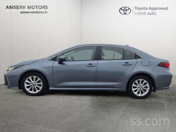 Grey Toyota Corolla 2023 in Riga, with an engine capacity of 1.50 L and mileage of 71 thousand km for 17500 €, photo 4 on AUTOMOTO.COM.LV