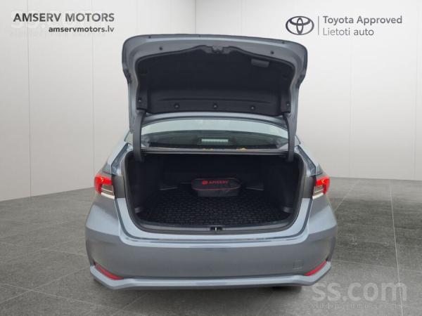 Grey Toyota Corolla 2023 in Riga, with an engine capacity of 1.50 L and mileage of 71 thousand km for 17500 €, photo 11 on AUTOMOTO.COM.LV