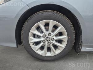 Pelēks Toyota Corolla 2023 Rīga, ar dzinēja tilpumu 1.50 L un nobraukumu 71 tūkst. km par 17500 €, foto 16 vietnē AUTOMOTO.COM.LV