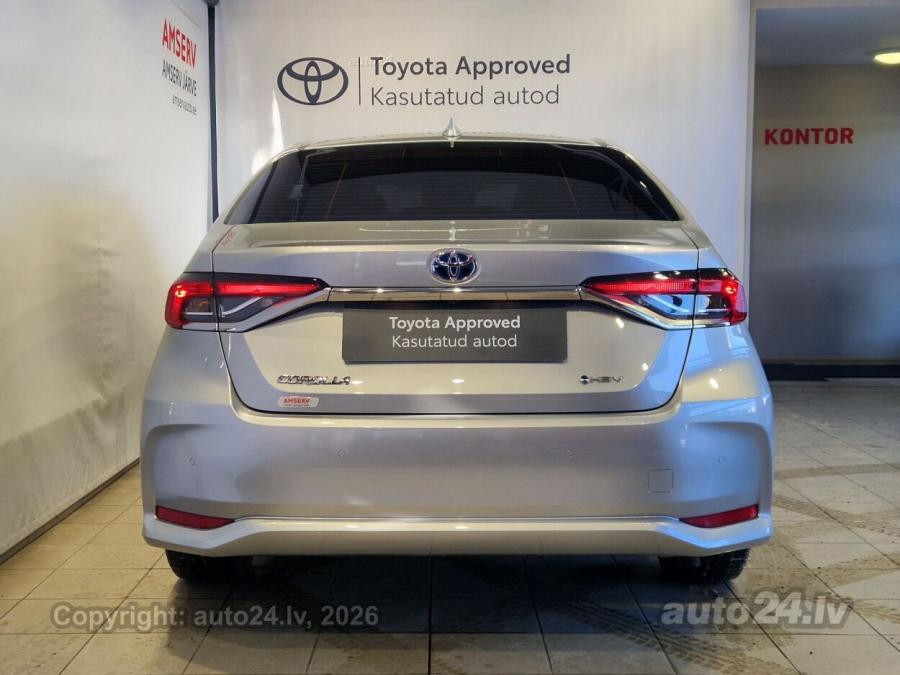 Pelēks Toyota Corolla 2024 Tallina, ar dzinēja tilpumu 1.80 L un nobraukumu 37 tūkst. km par 24490 €, foto 3 vietnē AUTOMOTO.COM.LV