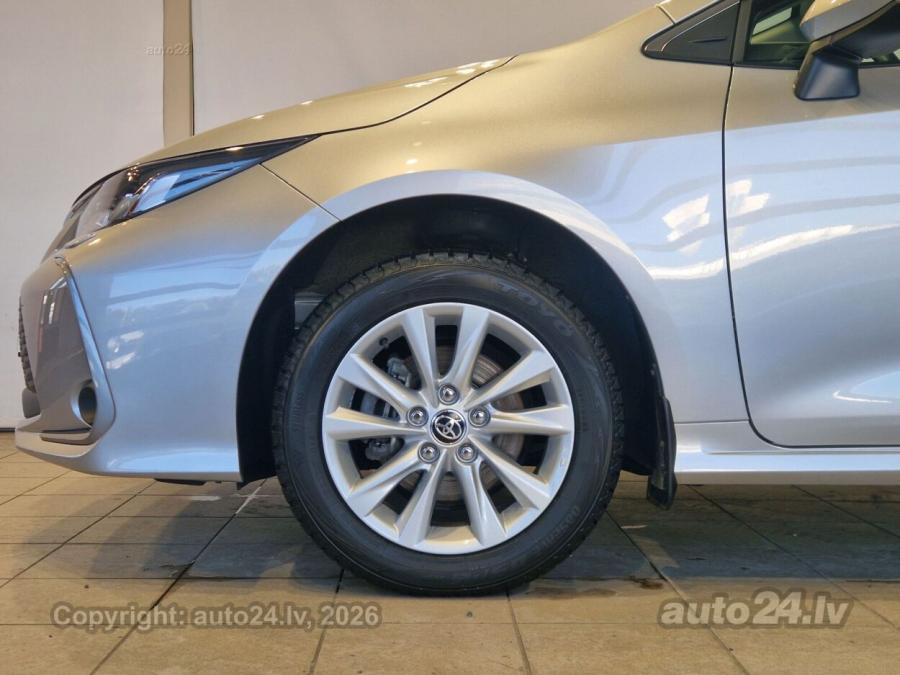 Pelēks Toyota Corolla 2024 Tallina, ar dzinēja tilpumu 1.80 L un nobraukumu 37 tūkst. km par 24490 €, foto 15 vietnē AUTOMOTO.COM.LV