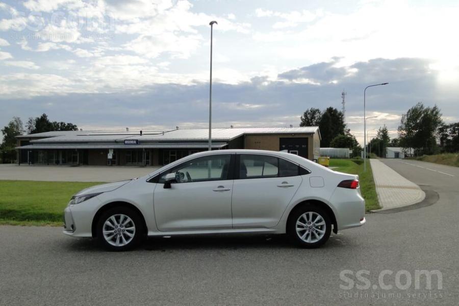 Pelēks Toyota Corolla 2024 Gulbene, ar dzinēja tilpumu 1.80 L un nobraukumu 27 tūkst. km par 22990 €, foto 1 vietnē AUTOMOTO.COM.LV