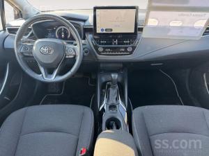 Grey Toyota Corolla 2024 in Riga, with an engine capacity of 1.80 L and mileage of 37 thousand km for 23900 €, photo 9 on AUTOMOTO.COM.LV
