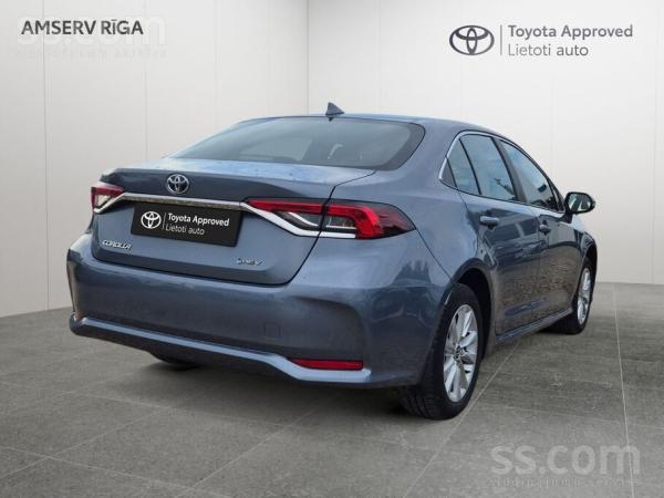 Pelēks Toyota Corolla 2024 Rīga, ar dzinēja tilpumu 1.80 L un nobraukumu 34 tūkst. km par 23400 €, foto 3 vietnē AUTOMOTO.COM.LV